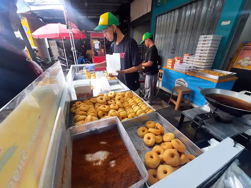 Pung Donuts, Donat Kentang Susu yang Viral di Bandar Lampung